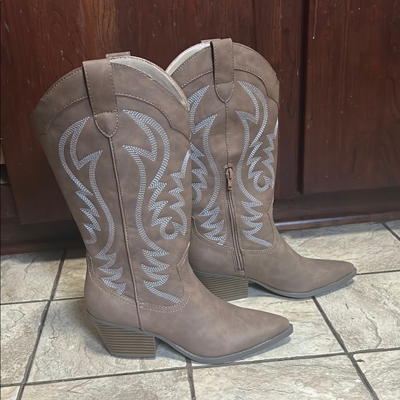 Indigo | Shoes | Indigo Tan Heeled Boots With Elegant Western ...